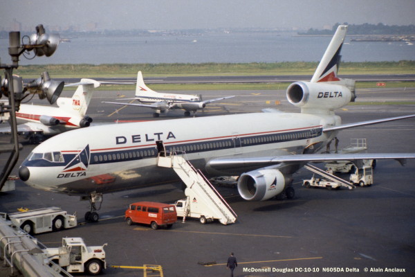 23 McDonnell Douglas DC-10-10 N605DA Delta – Aviation Rainbows